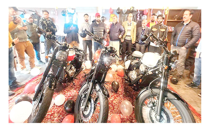 Jawa 42-Bobber bike unveiled at Infinity Automotive showroom - Greater ...