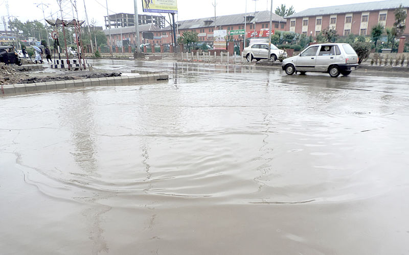 Heavy rains, defunct drainage system cause waterlogging in city areas ...