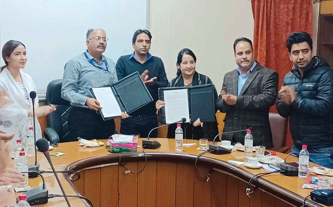 MoU signed between SSM College, NEILT to promote IT education - Greater ...