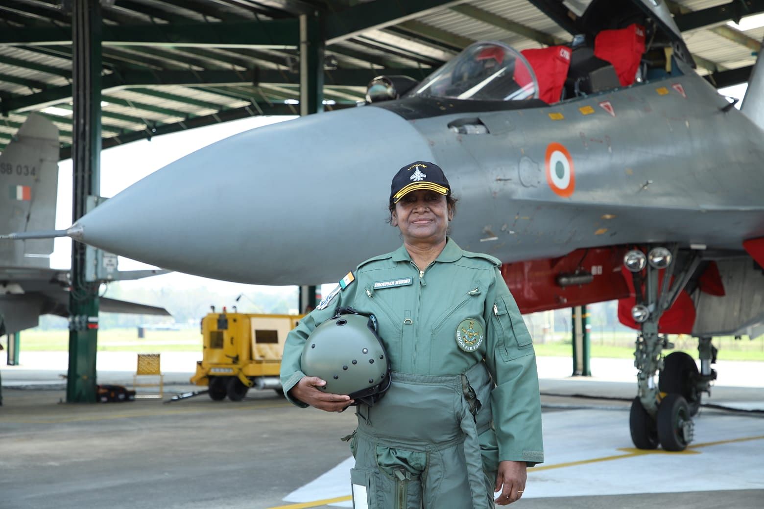 President Murmu takes historic sortie in Sukhoi 30 MKI fighter aircraft ...