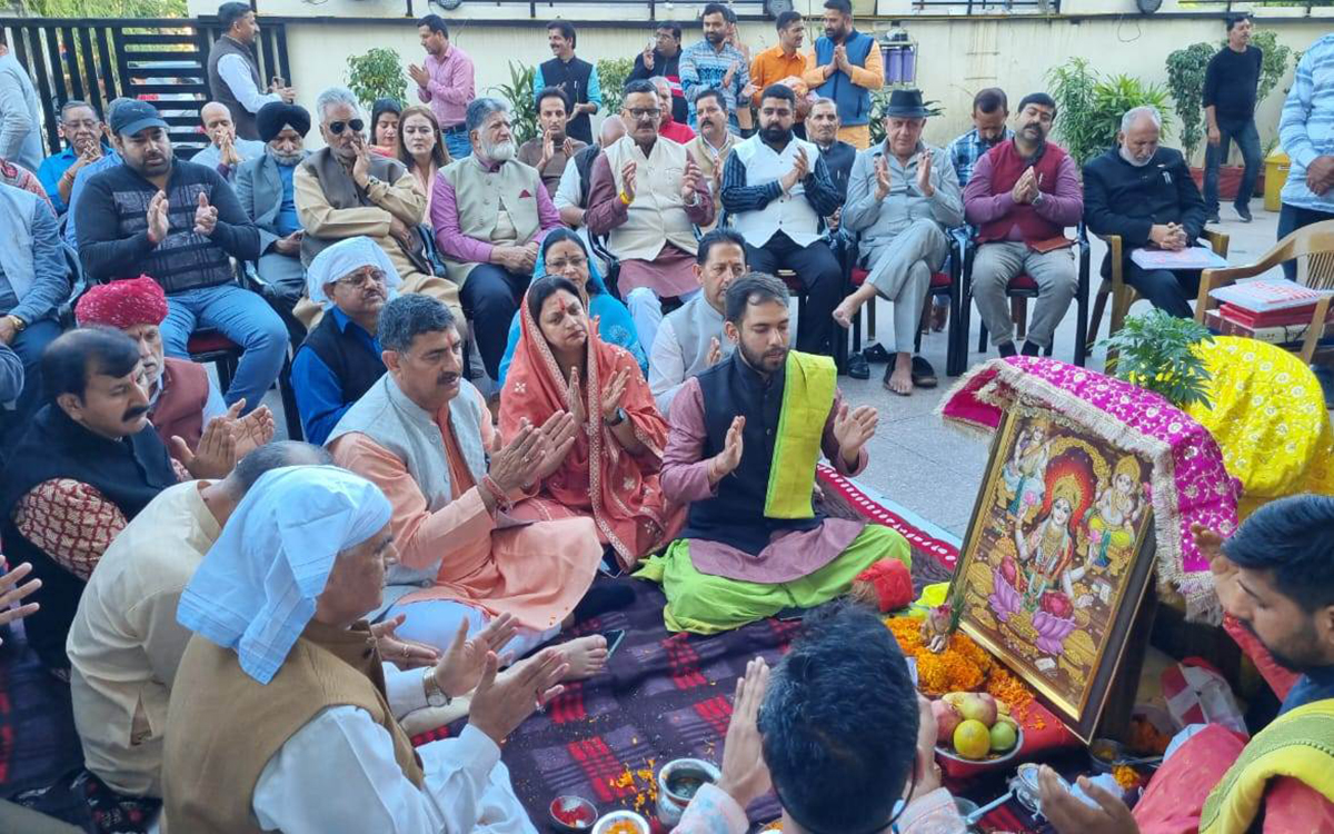 J&K BJP celebrates Deepawali with religious fervour - Greater Kashmir