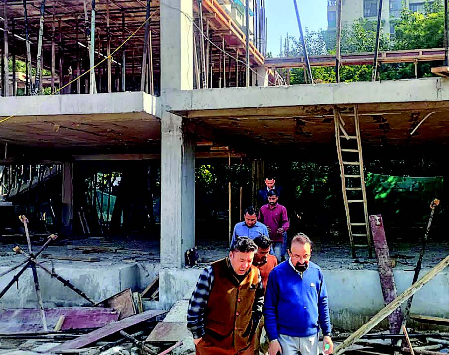 CEC LAHDC Kargil visits under-construction Ladakh Bhawan in Delhi ...