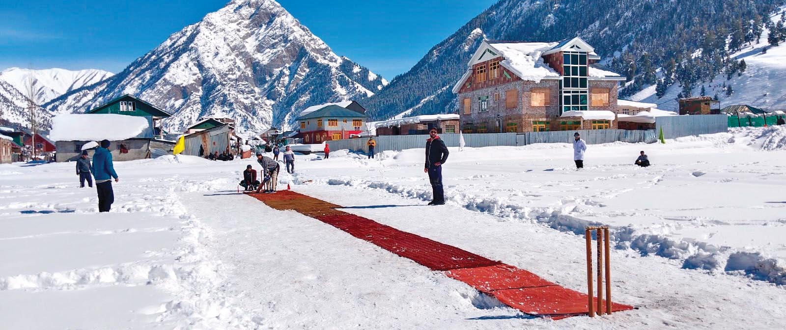 Frosty Fun | Snow cricket takes centre stage on Gurez's frozen pitches