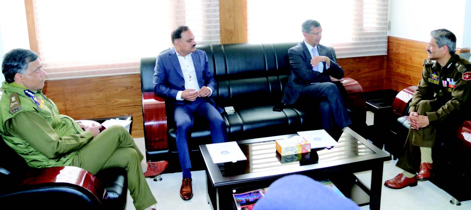 DG NIA Dinkar Gupta calls on DGP R R Swain - Greater Kashmir