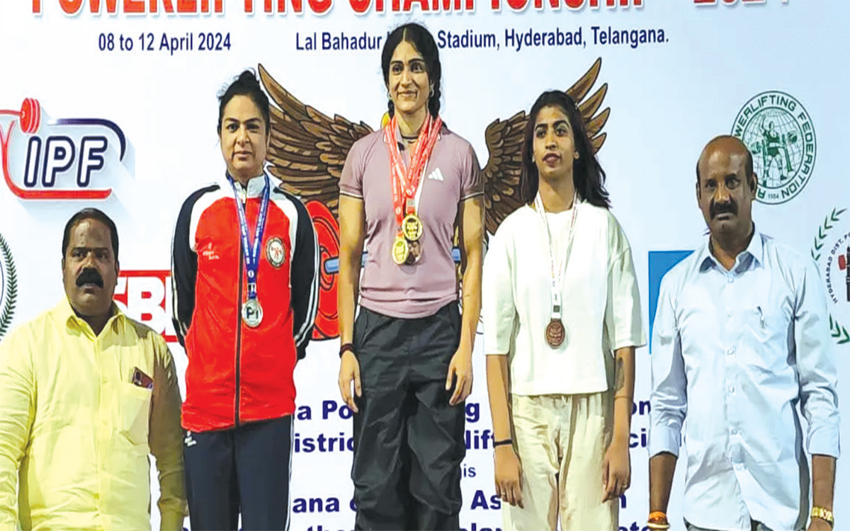 At 50, senior bureaucrat wins National Powerlifting medals, breaks records